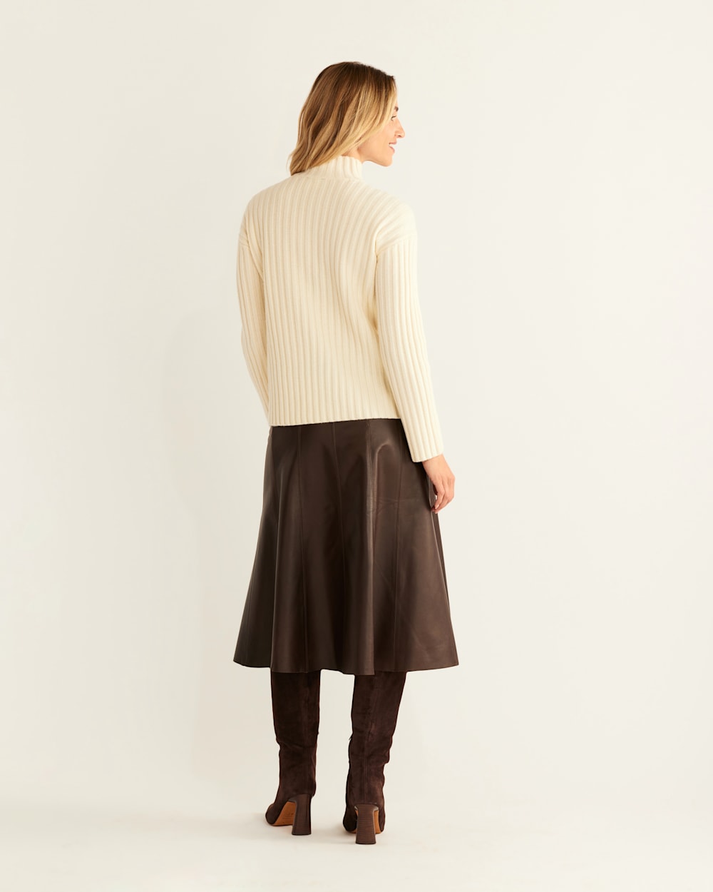 Shop Women's Oversized Mockneck Pullover for Soft Cozy Style | Pendleton