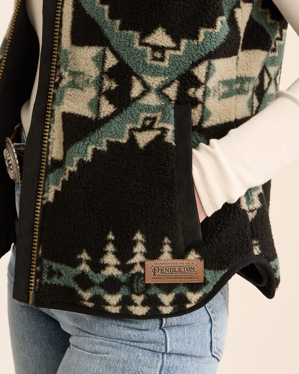 Shop Women's Laurel Fleece Vest | Pendleton