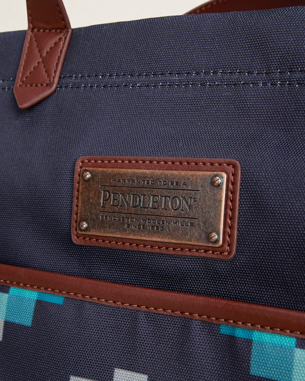 Shop Carico Lake Travel Tote for Stylish Adventures | Pendleton