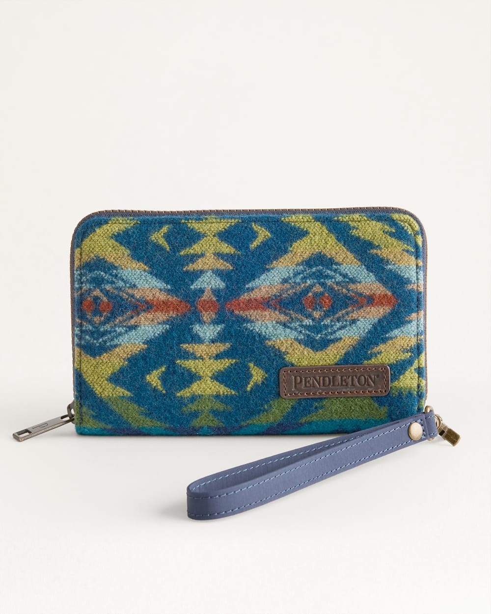Shop now for the Diamond Desert Smartphone Wallet! | Pendleton