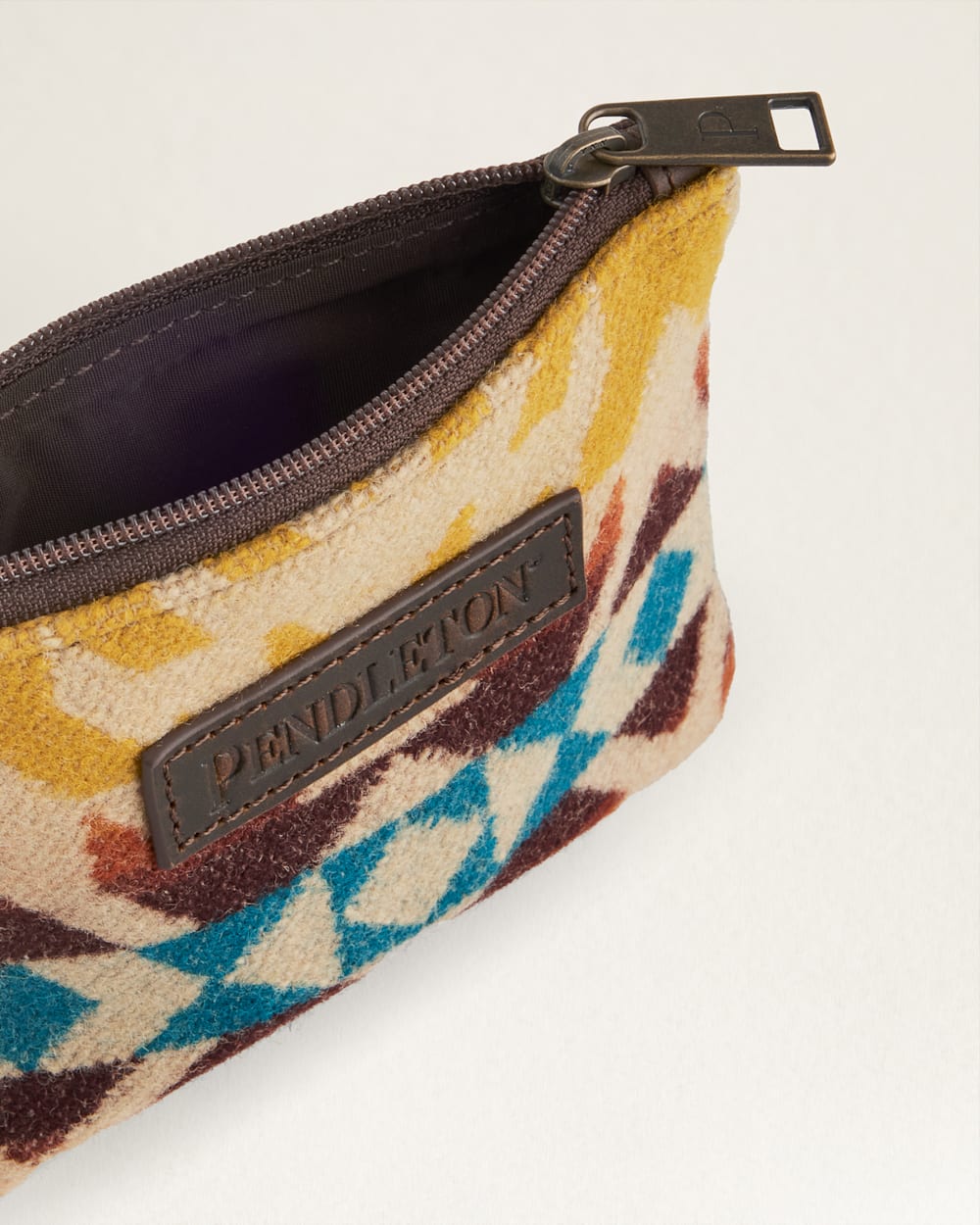 Shop now for the Pasco ID Pouch! | Pendleton