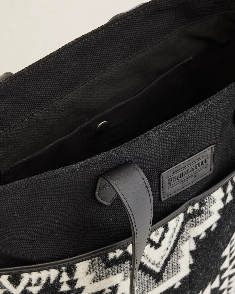 Shop Rock Point Wool/Leather Market Tote | Pendleton