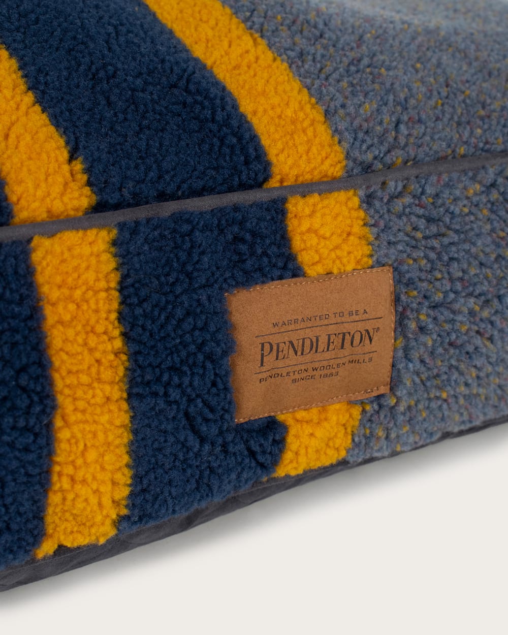 Shop Yakima Camp Pet Bed Napper for Classic Camp Comfort | Pendleton