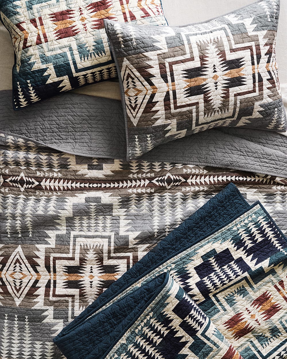 Luxurious Comfort with the Harding Star Printed Coverlet Set | Pendleton