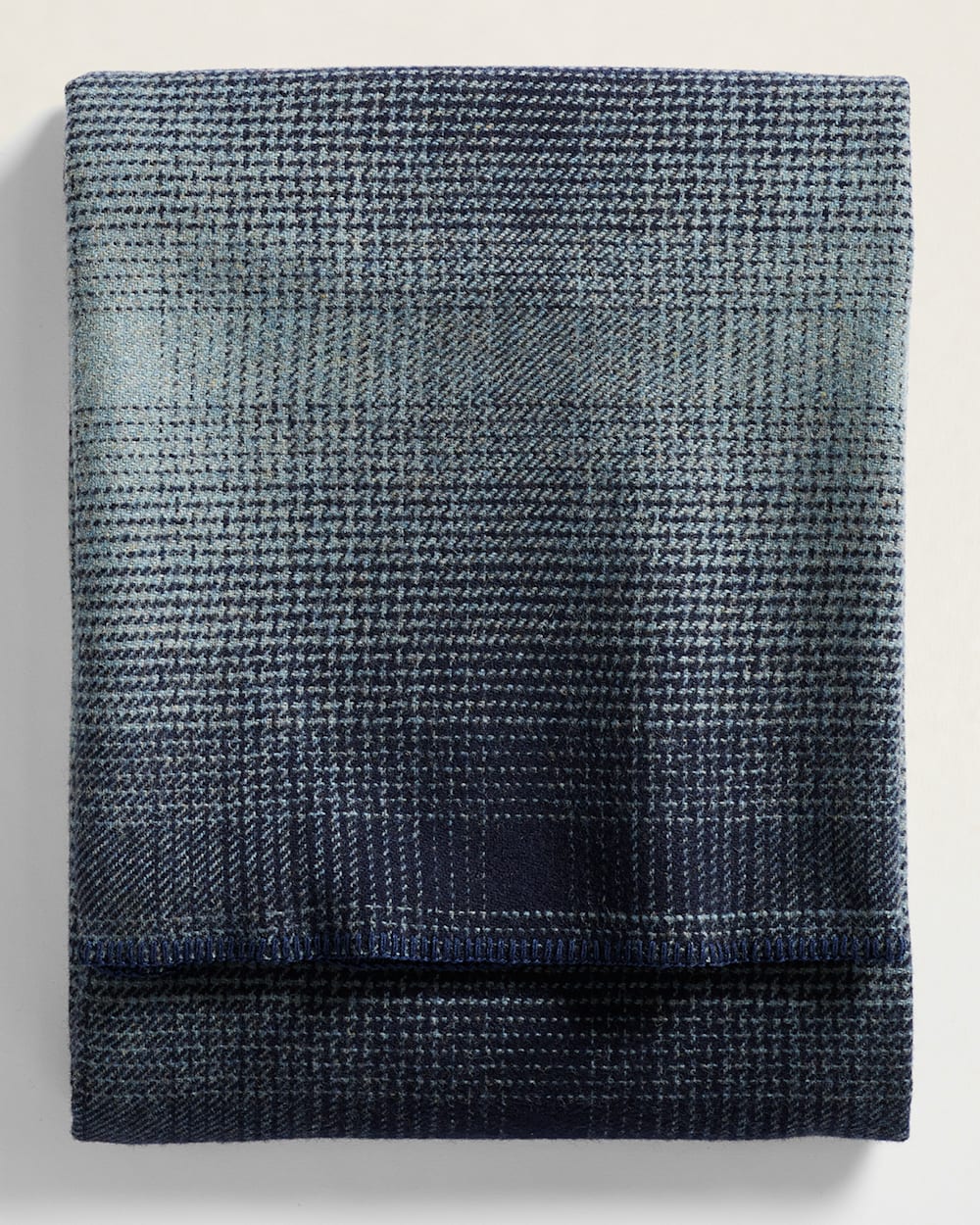Shop the Eco-Wise Wool Ombre Blanket for Cozy Comfort! | Pendleton
