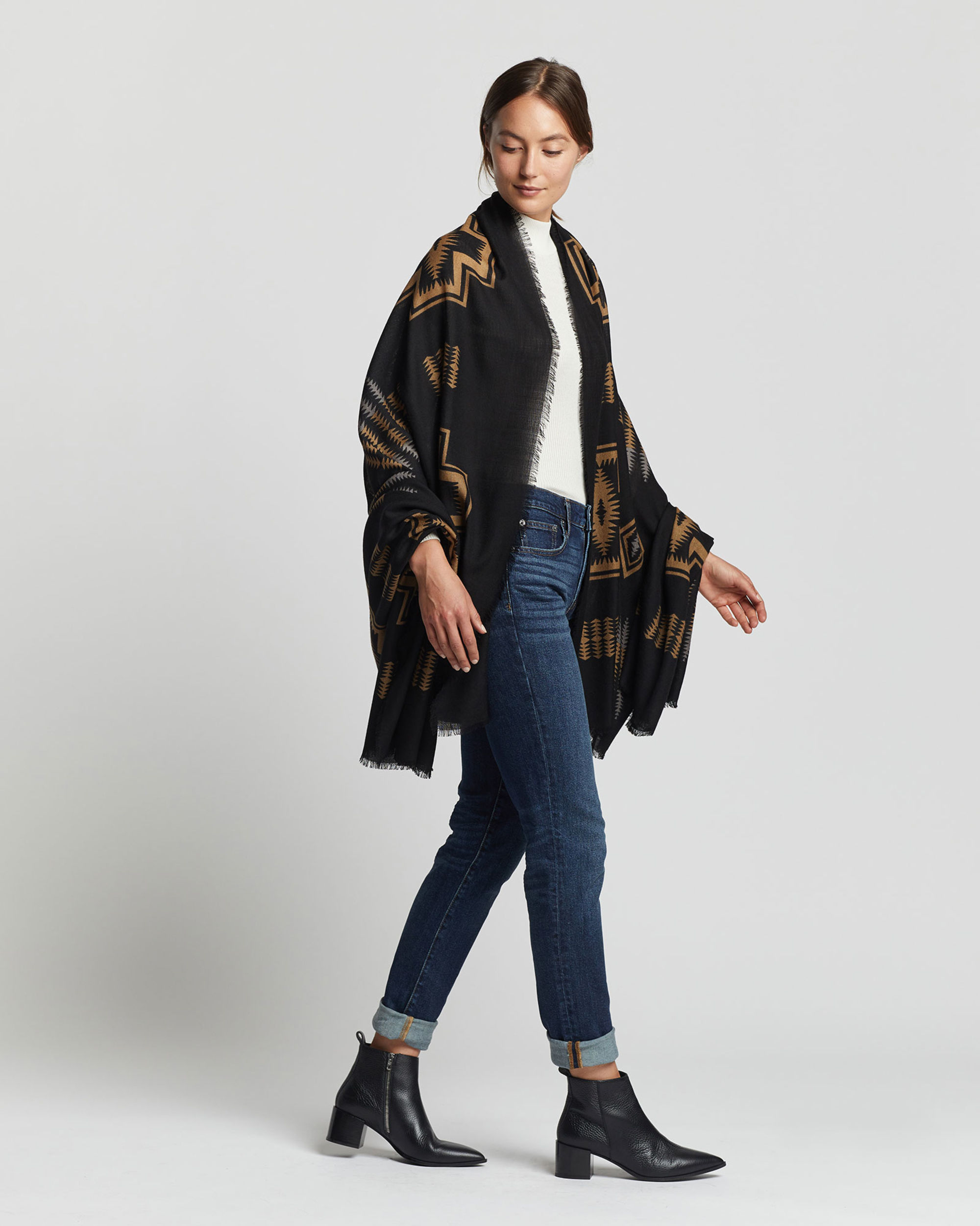 Shop Luxurious Harding Featherweight Wool Scarf | Pendleton