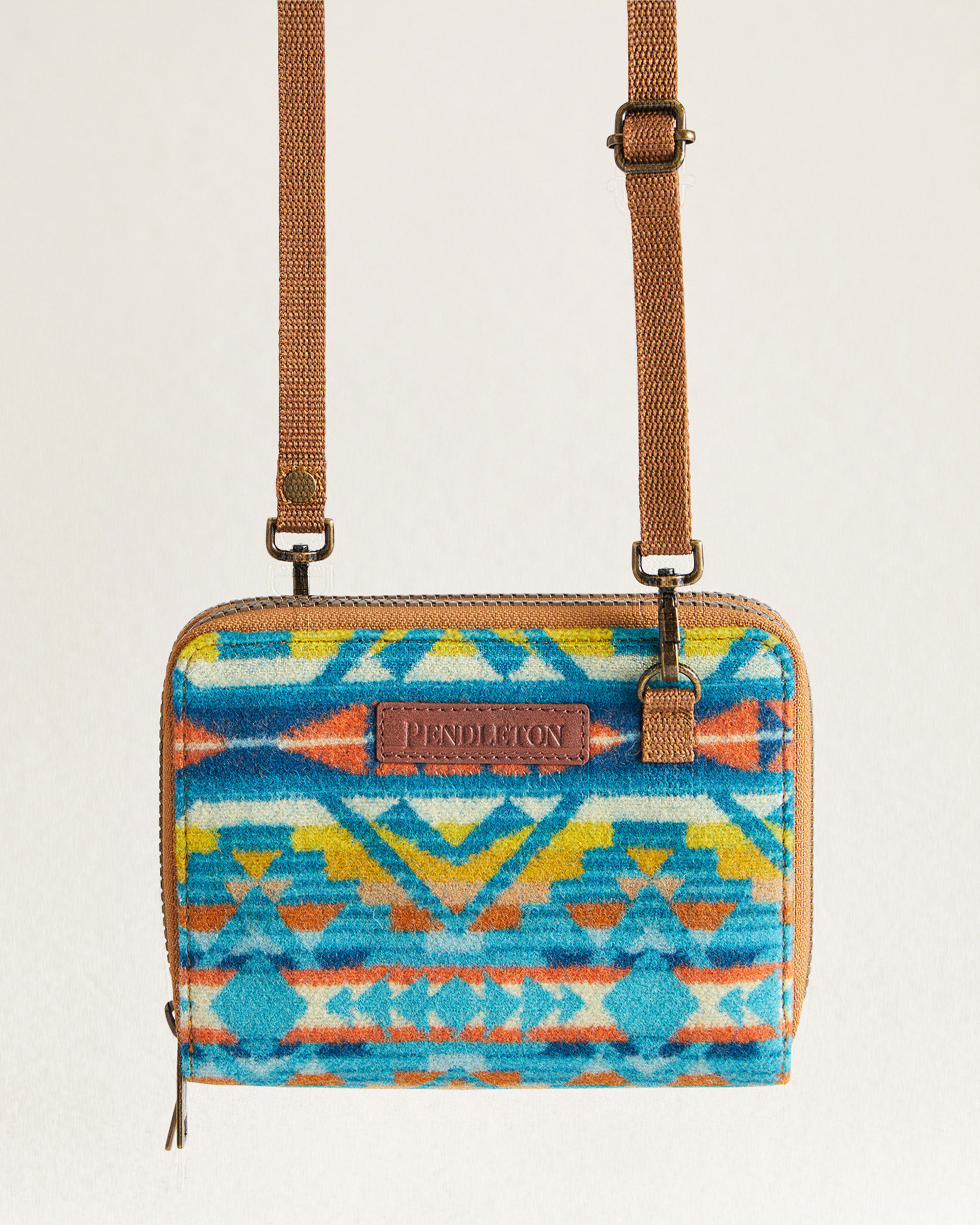 Premium Leather Crossbody Wallet for Everyday Use | Pendleton