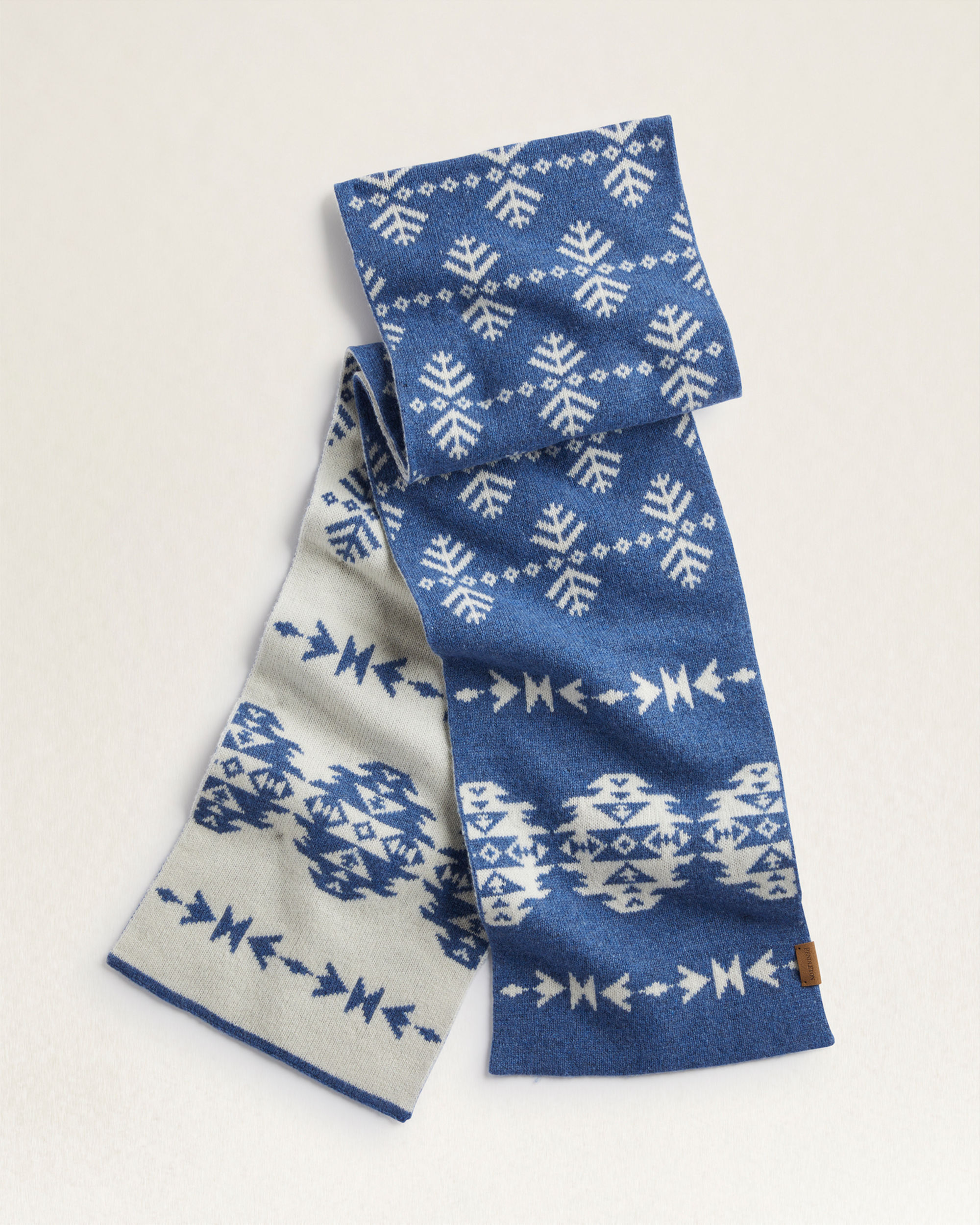 Stay Warm & Stylish Luxurious Lambswool Scarf | Pendleton