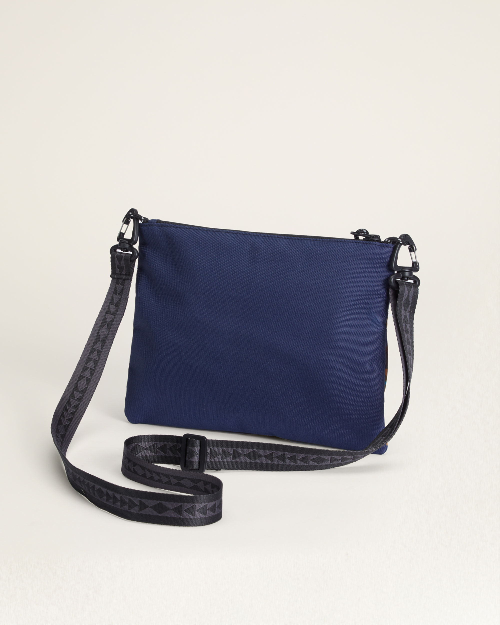 Durable Trapper Peak Sacoche for Outdoor Adventures | Pendleton