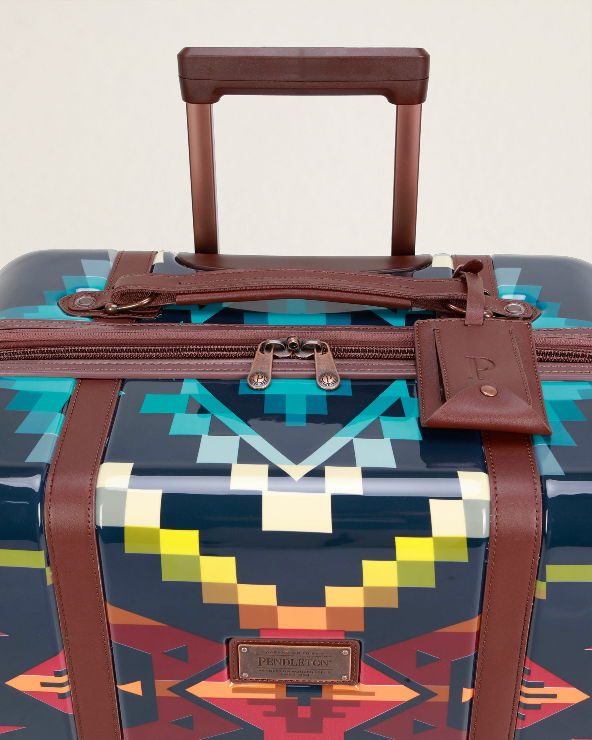 CARICO LAKE 28" HARDSIDE SPINNER LUGGAGE | Pendleton