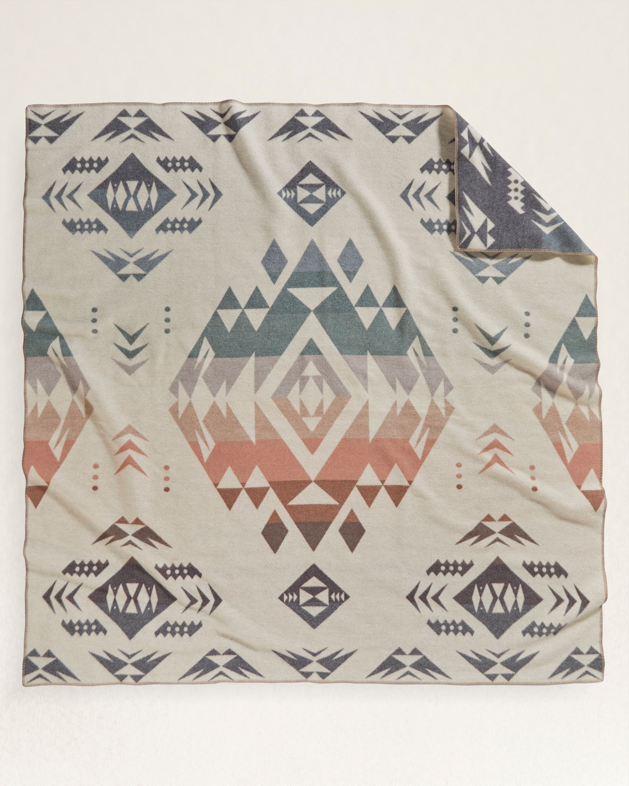 Patterned Agate Beach Blanket | Pendleton