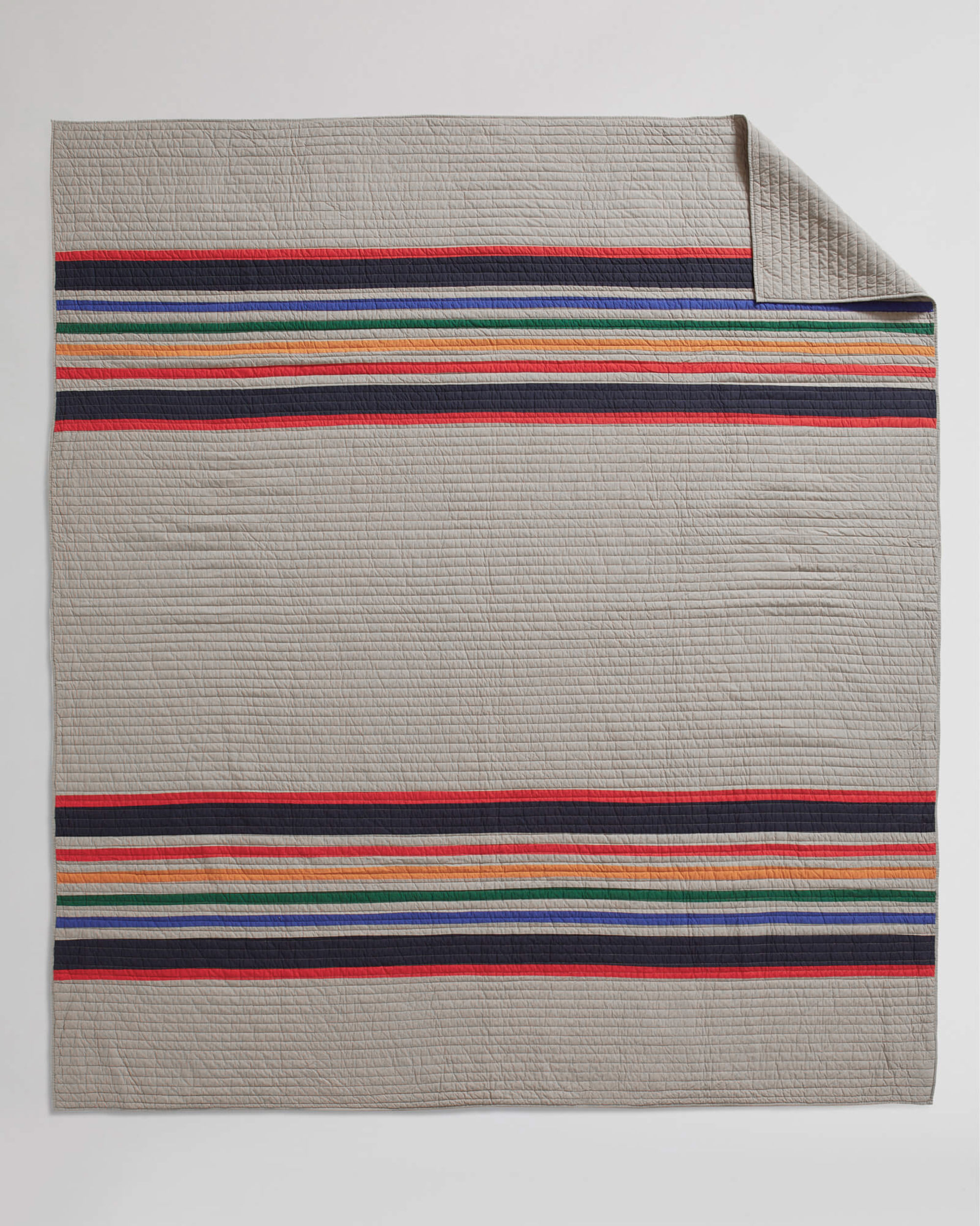 Yellowstone National Park Quilt Set: Cozy & Iconic | Pendleton