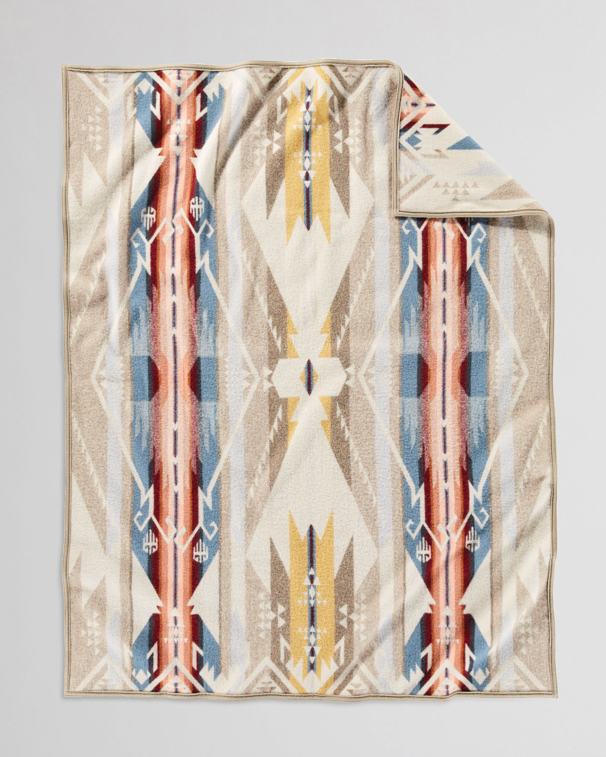 Wrap Yourself & Cozy Up with White Sands Throw | Pendleton
