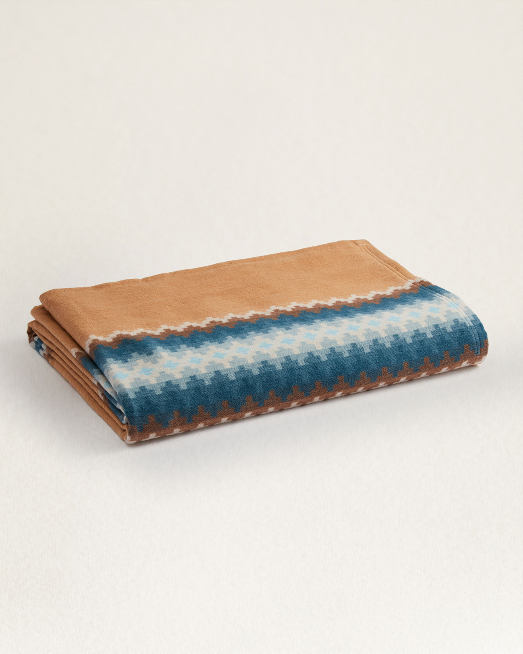 Shop Luna Mesa Organic Cotton Blanket | Pendleton