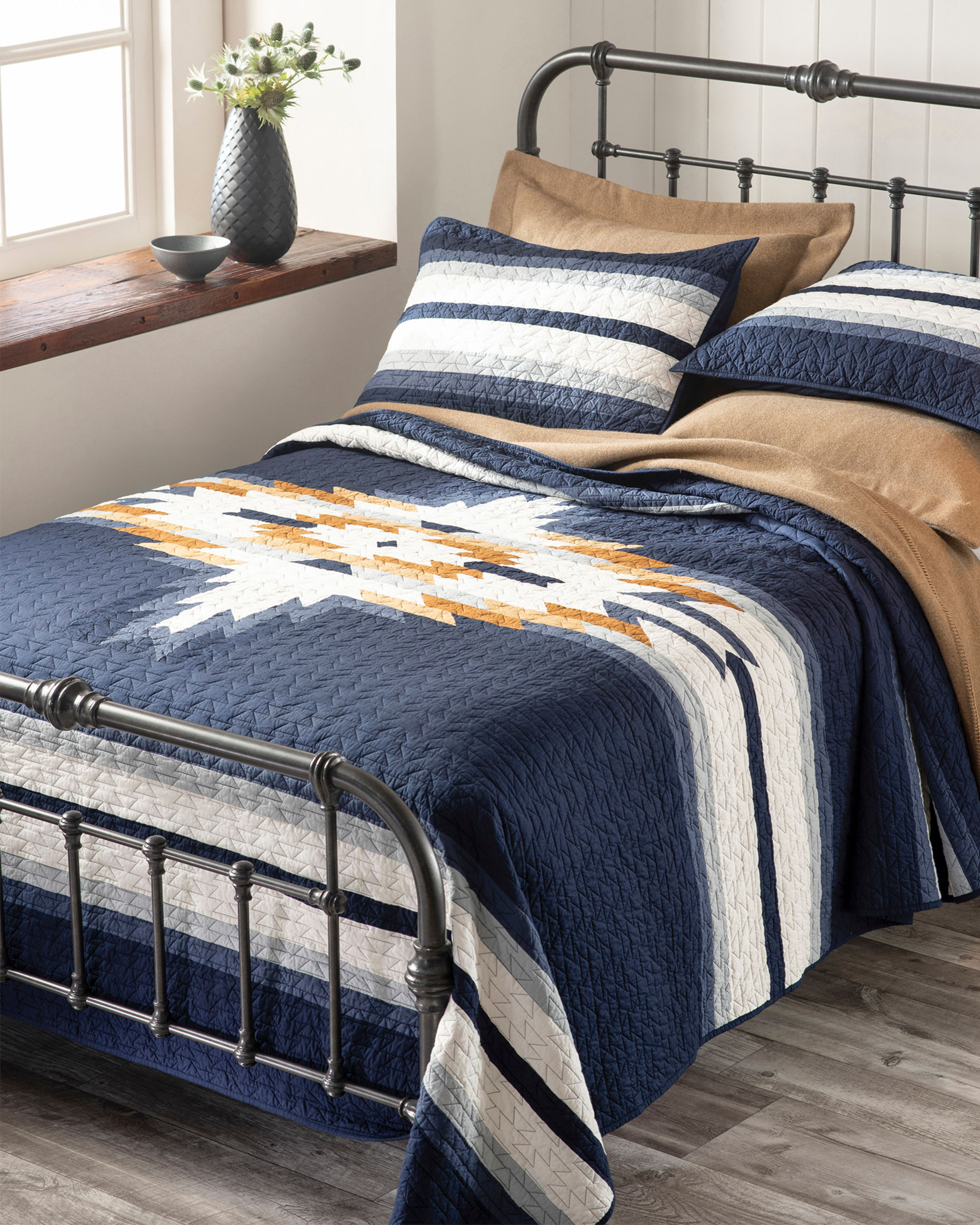 CHIEF STAR PIECED QUILT SET | Pendleton