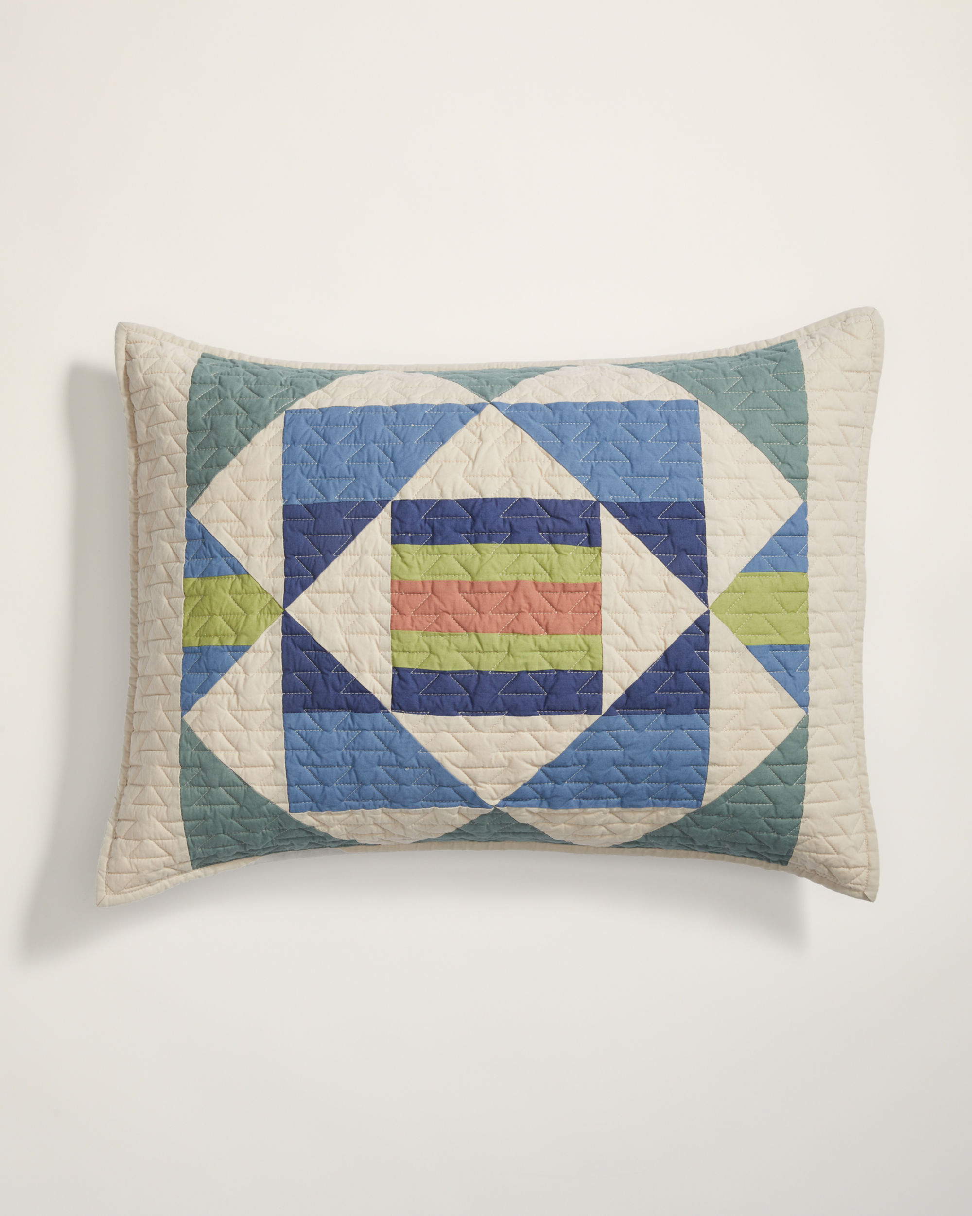 Classic Patchwork Quilt Set for Comfort & Warmth | Pendleton Woolen Mills